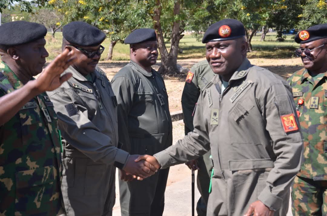 Armoured Corps bids Major General OC Ajunwa farewell in Bauchi ...
